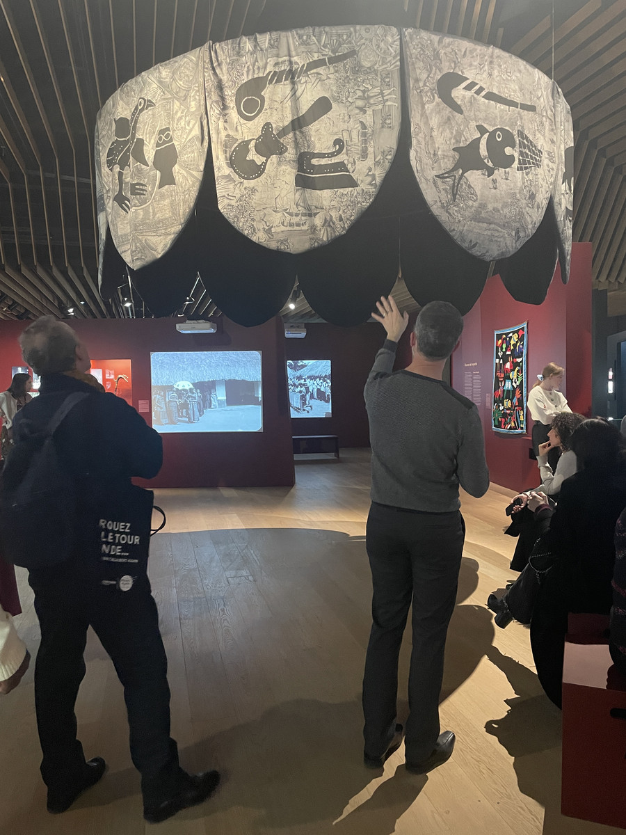 Visite de l'exposition avec les commissaires "Bénin aller-retour ...
